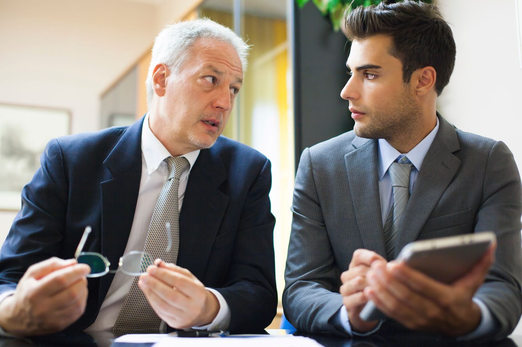 5 Things Senior Sales People Want Junior Sales People to Know ...